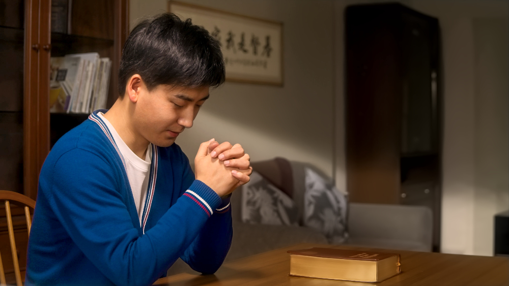 4 Must-Knows for Christians on How to Pray